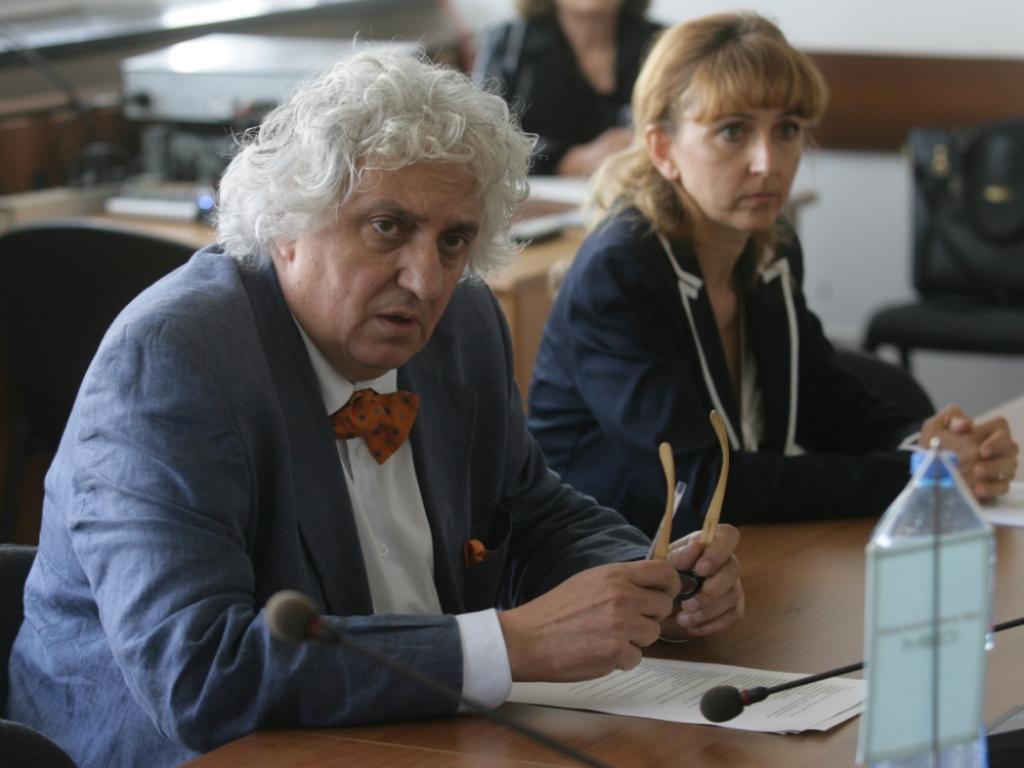 Георги Лозанов не подаде оставка заради кризата в БНР - България - Vesti.bg