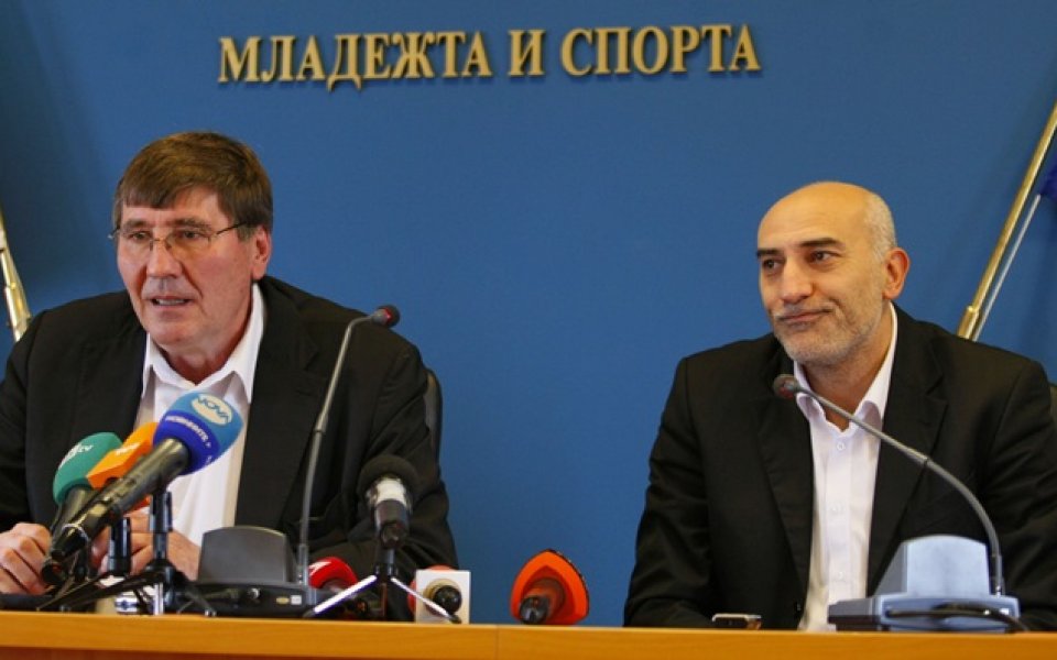 Глушков призна: Търсим пари, но имаме и резерви - Баскетбол ...