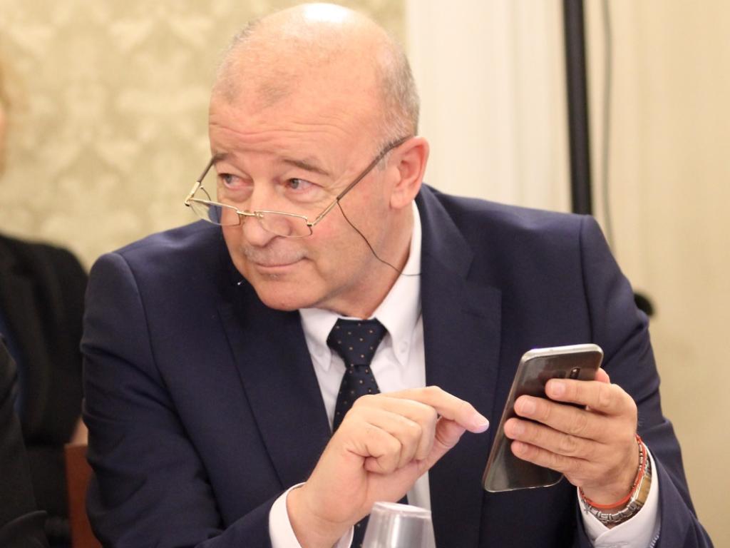 Зам.-министърът на транспорта отива на съд - България | Vesti.bg