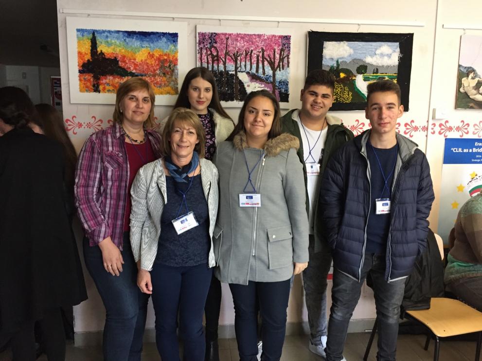 Преподаватели и ученици от ДФСГ "Интелект" участват в международна ...