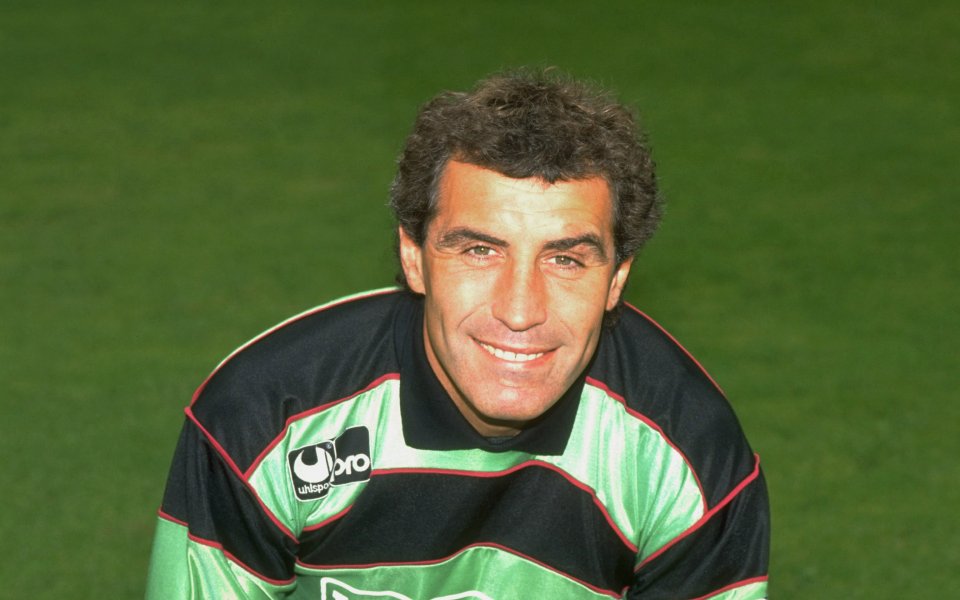 Футболистите с най-много мачове в историята - Футбол свят - Други - Gong.bg