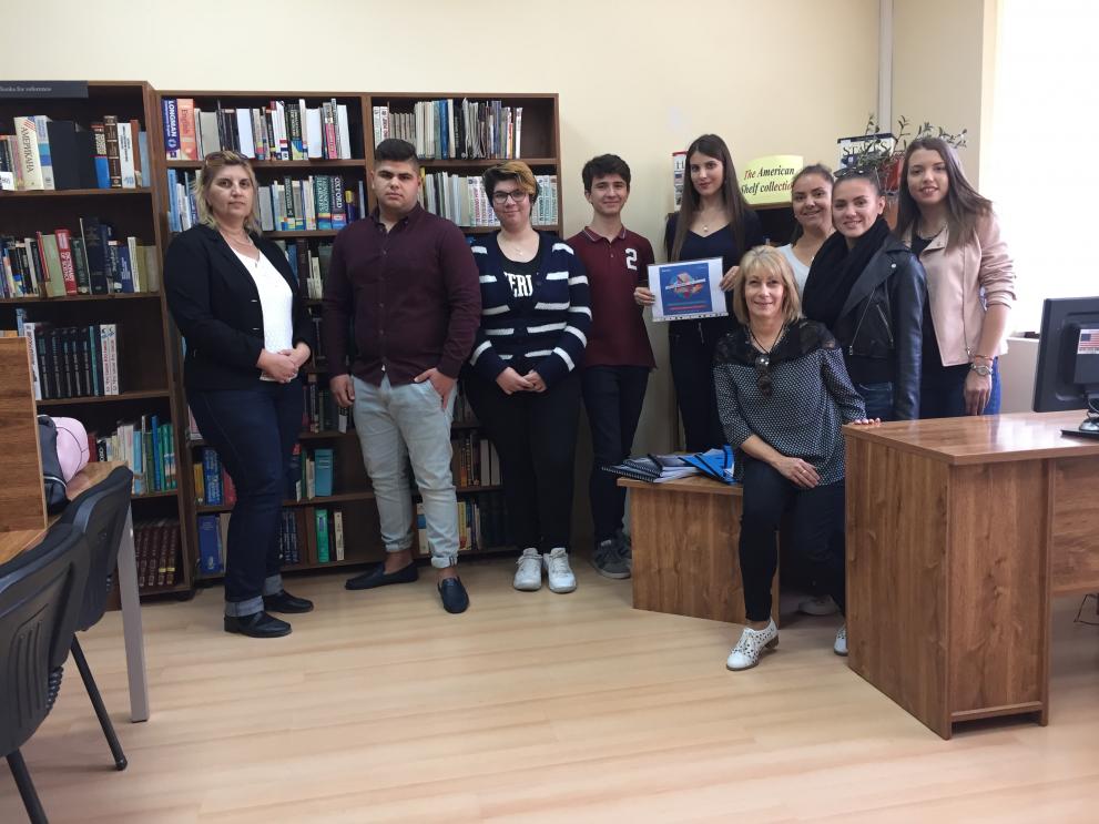 Успешно приключи съвместен проект на ДФСГ"Интелект" с училища от шест ...