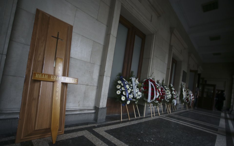 Футболна България се прости с незабравимия Вуцов | Gong.bg