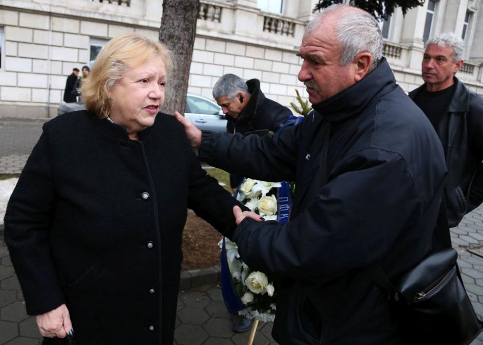 Футболният елит се прости с Иван Вуцов (СНИМКИ/ВИДЕО)|DarikNews.bg