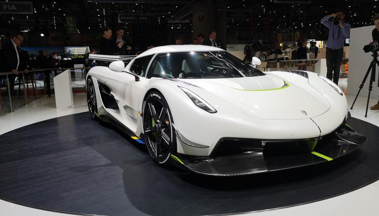 Хиперавтомобилът на Koenigsegg заявява максимална скорост 480 км/ч ...