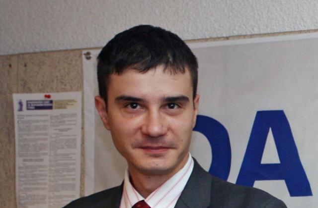 Иван Такев: Умерен оптимист съм за БФБ - Последни - www.pariteni.bg