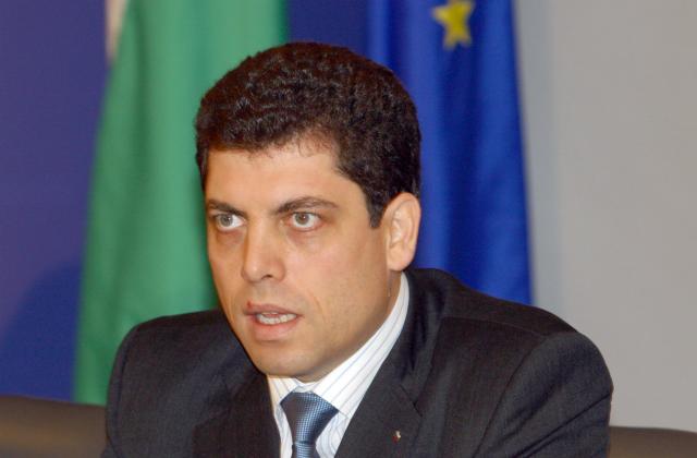 Милен Велчев: Бъркаме като пълним дупката в бюджета с частни ...