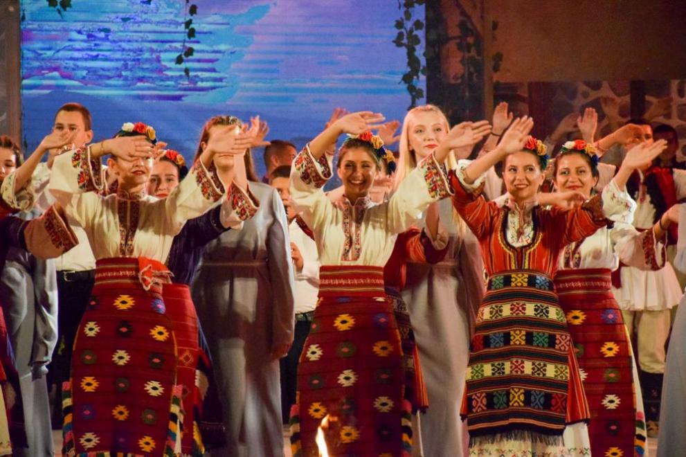 В три фестивални вечери „Пирин фолк“ отпразнува своята 30-годишнина ...