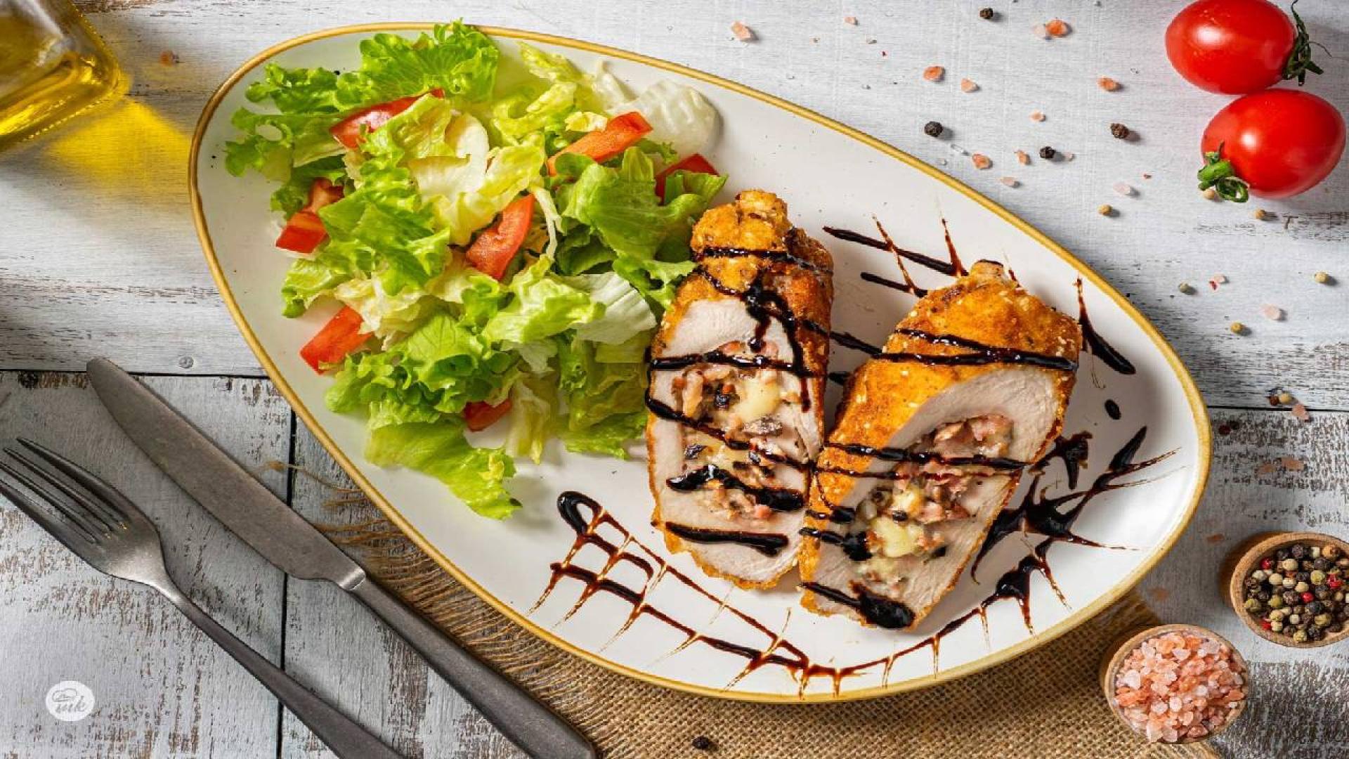 Гответе с matekitchen.com: Пълнено пуешко филе с гъби и синьо сирене (ВИДЕО) - Телеграф+ - Телеграф