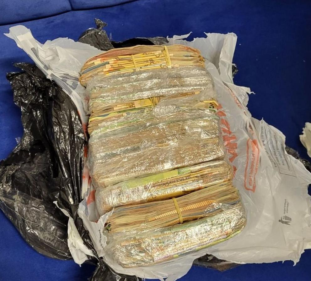 Иззеха недекларирана валута за над 1 млн лв на „Дунав мост“ 2 СНИМКИ Dariknews Bg