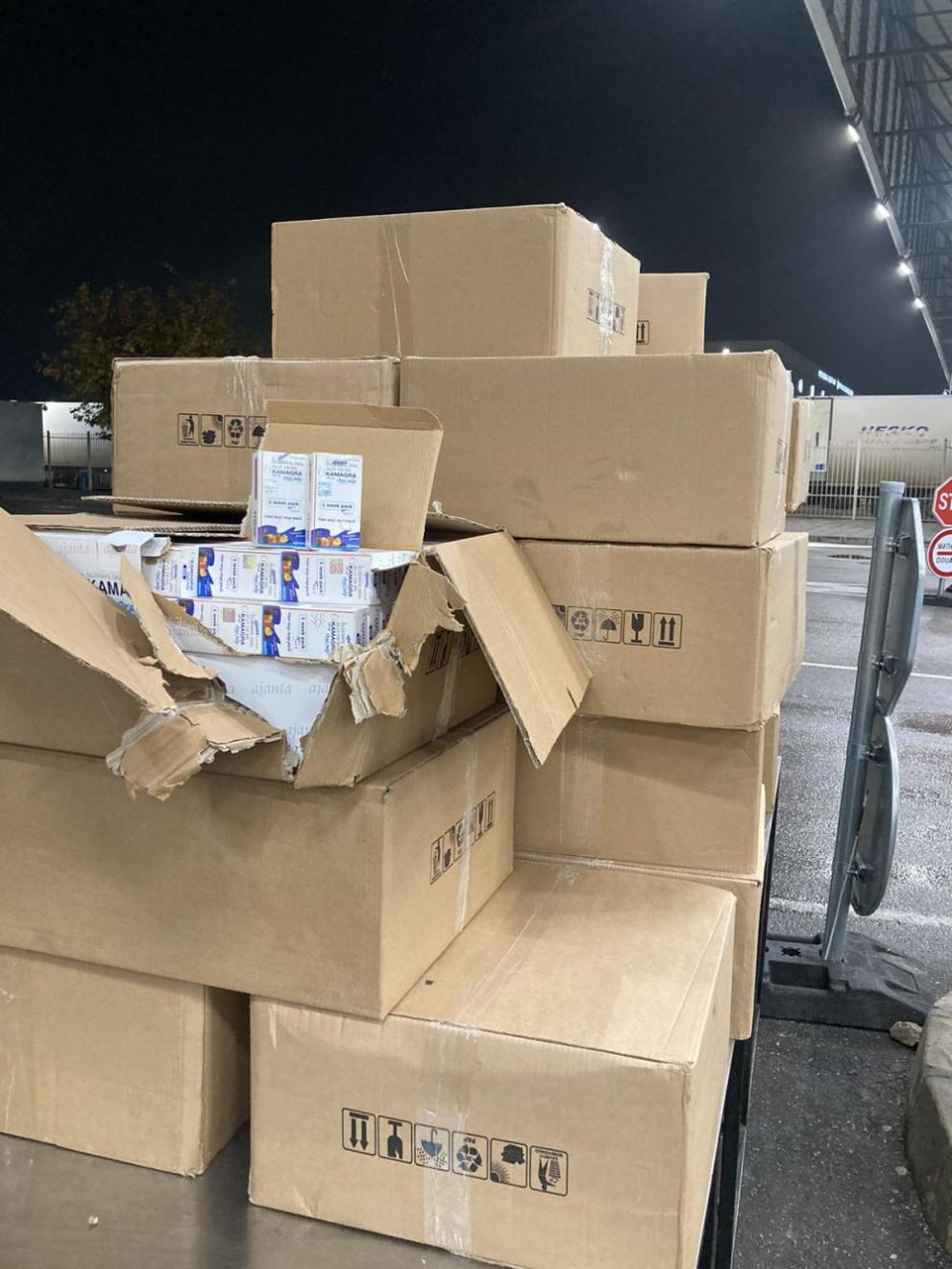 Иззеха над 13 000 сексуални стимуланти укрити като хранителни добавки на „Капитан Андреево