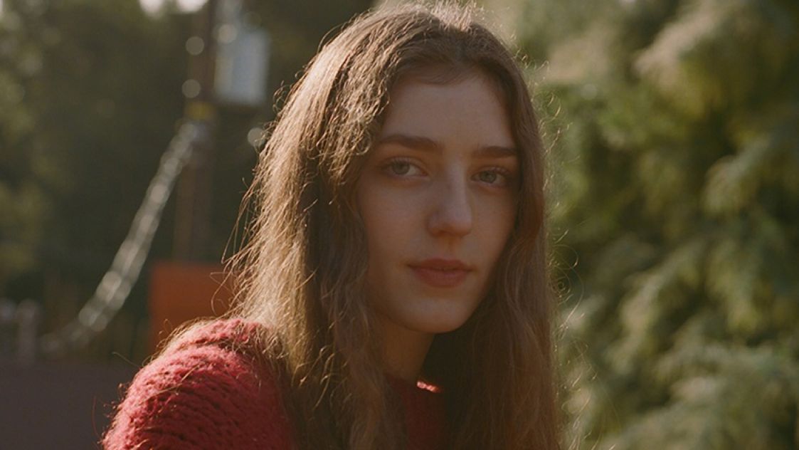 Birdy се завръща със своя смел и поразителен нов сингъл – „Raincatchers“