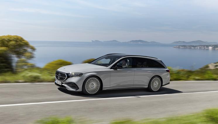 Mercedes E-Class Estate е комби с уау ефект | Carmarket.bg
