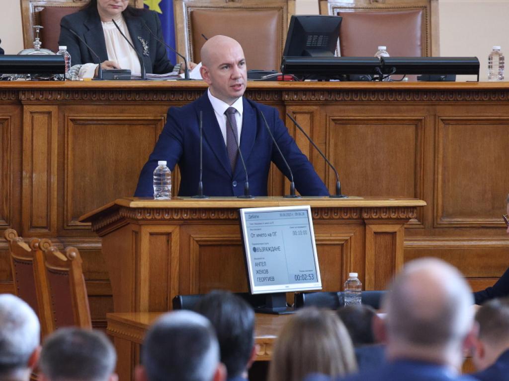 "Възраждане": Налице е координиран дипломатически натиск спрямо ...