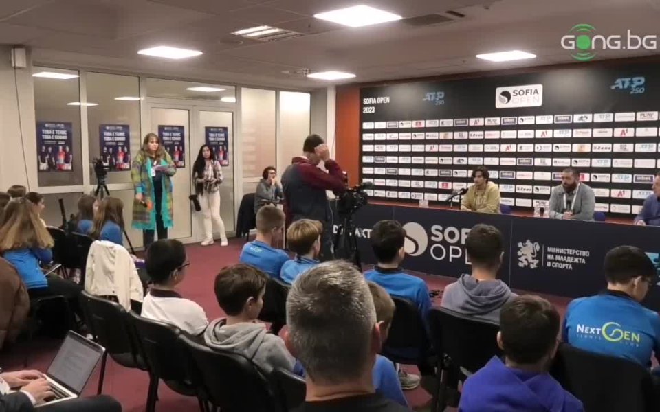 Музети пред родни таланти: Дано ми донесете късмет на Sofia Open - Тенис - Sofia Open - Gong.bg