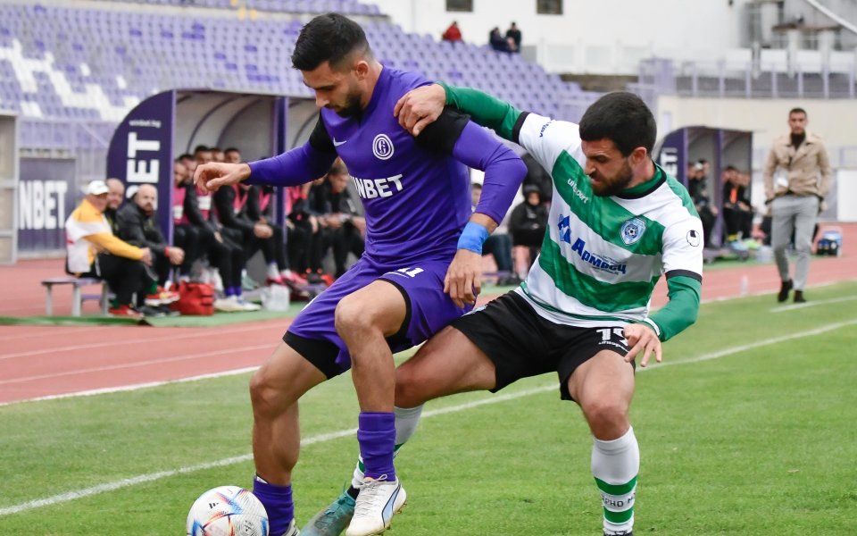 Инфарктен успех за Черно море срещу Етър, "моряците" са лидери в efbet ...