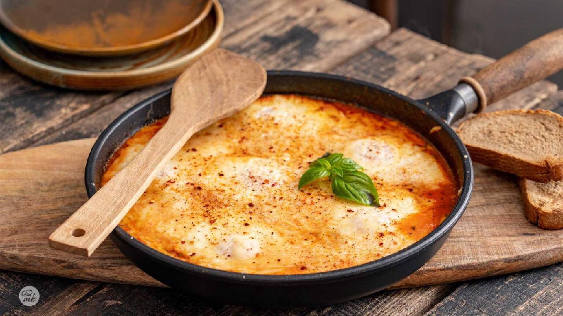 Гответе с matekitchen.com: Апетитно свинско с гъби в бутер тесто, бърза супа с грах и картофи ...