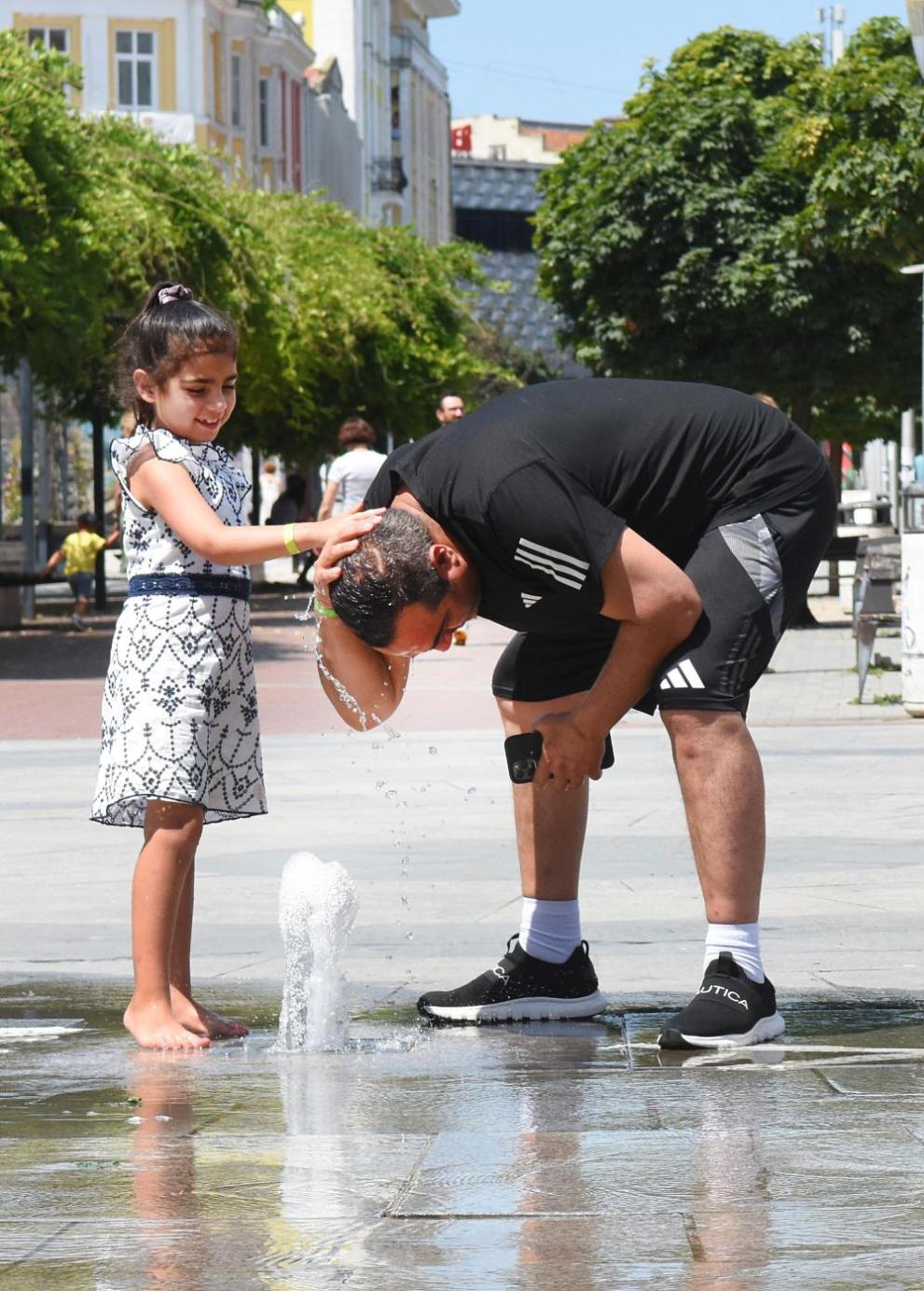 България в плен на жегата: Къде бeше най-горещо (КАРТА)|DarikNews.bg