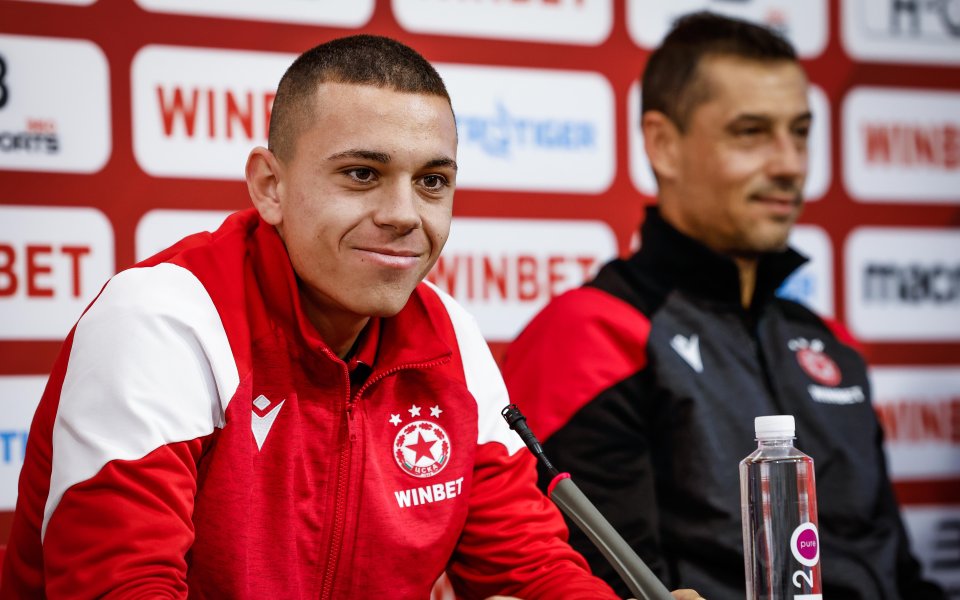 Илиан Антонов: Готов съм да играя цял мач, чувствам се перфектно - БГ ...