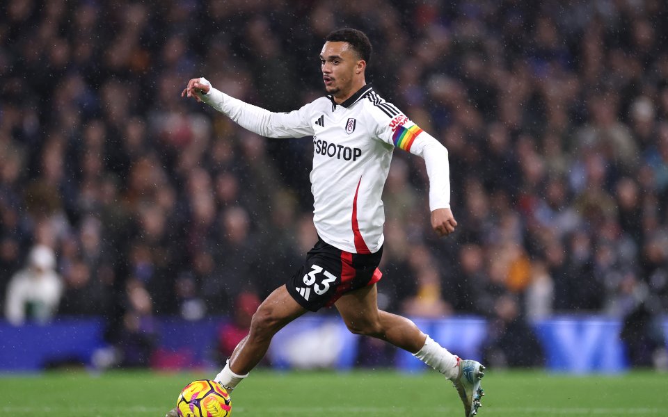 Английските грандове са по петите на американски национал от Фулъм ...