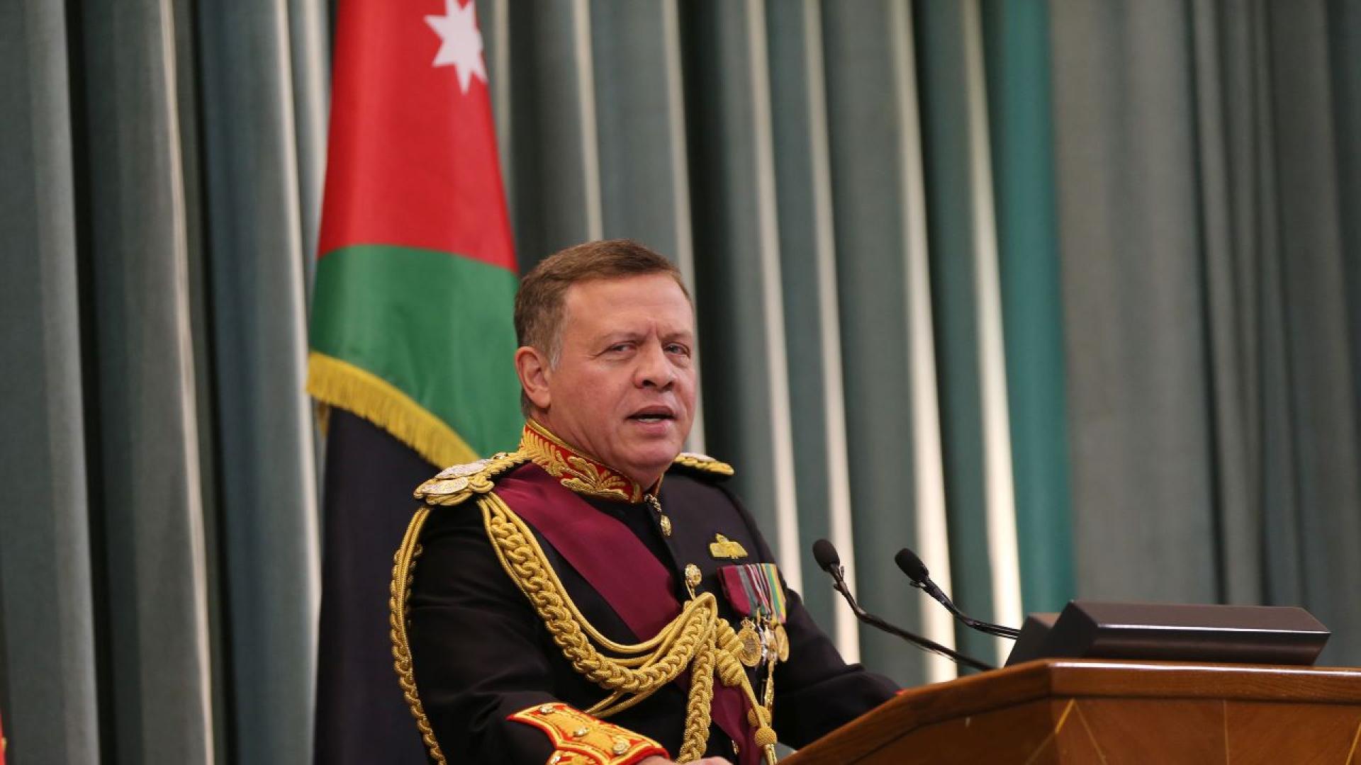 Кралят на Йордания Абдула Ii претърпя операция само дни след като посрещна второто си внуче