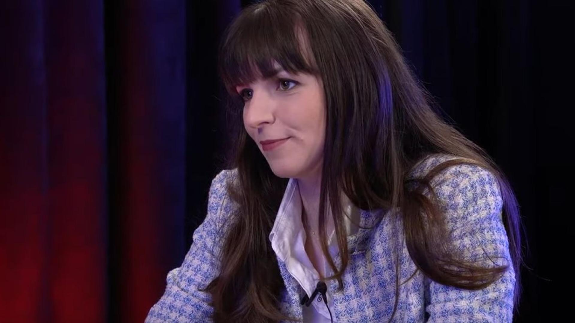 Заплахи, хакнати профили и TikTok: Политическите битки на Мими Шишкова ...