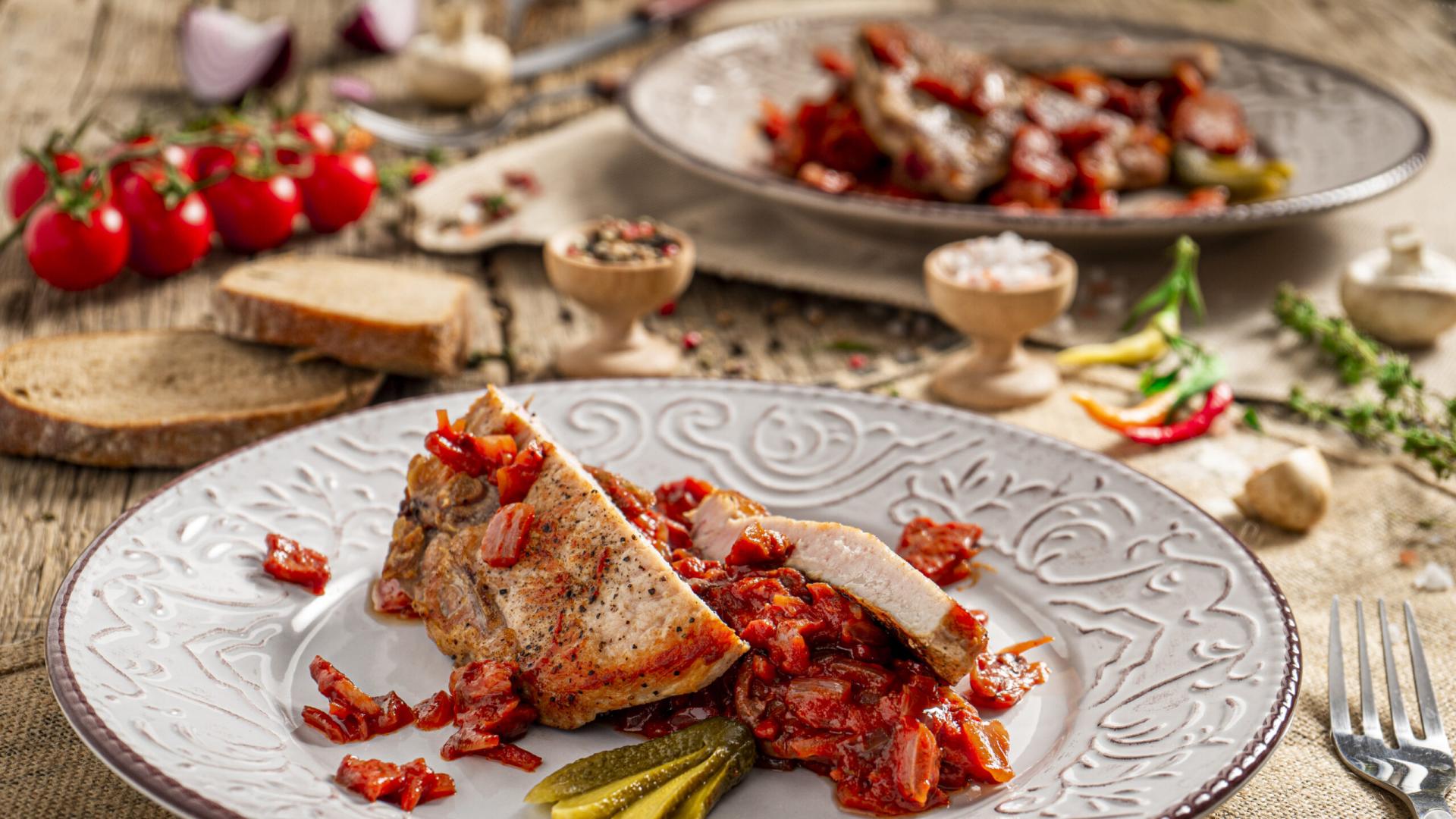 Гответе с matekitchen.com: Свински пържоли – цариците на трапезата! (ВИДЕО)|Телеграф