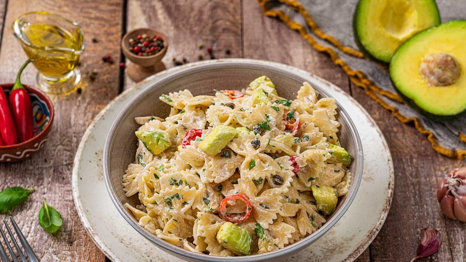 Гответе с matekitchen.com: Фарфале с кисело мляко и авокадо или пък талиатели арабиата (ВИДЕО ...