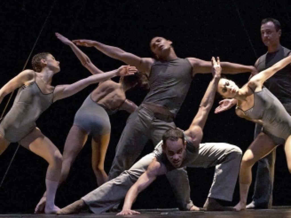 "Арабеск" танцува по... Ницше - Развлечения | Vesti.bg