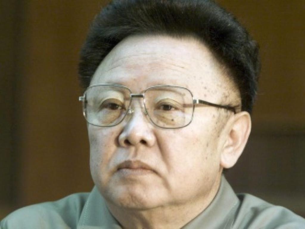 Ким Чен-ир: Докъде бе стигнал култът към личността - Свят | Vesti.bg